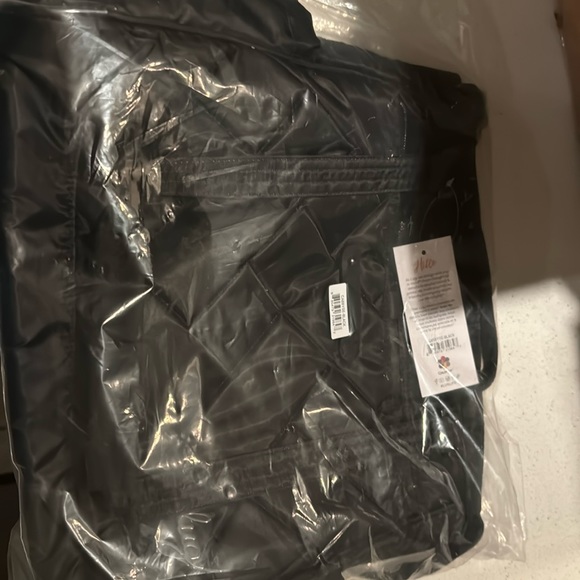 lug | Bags | Lug Cabby Se Black Still In Plastic | Poshmark